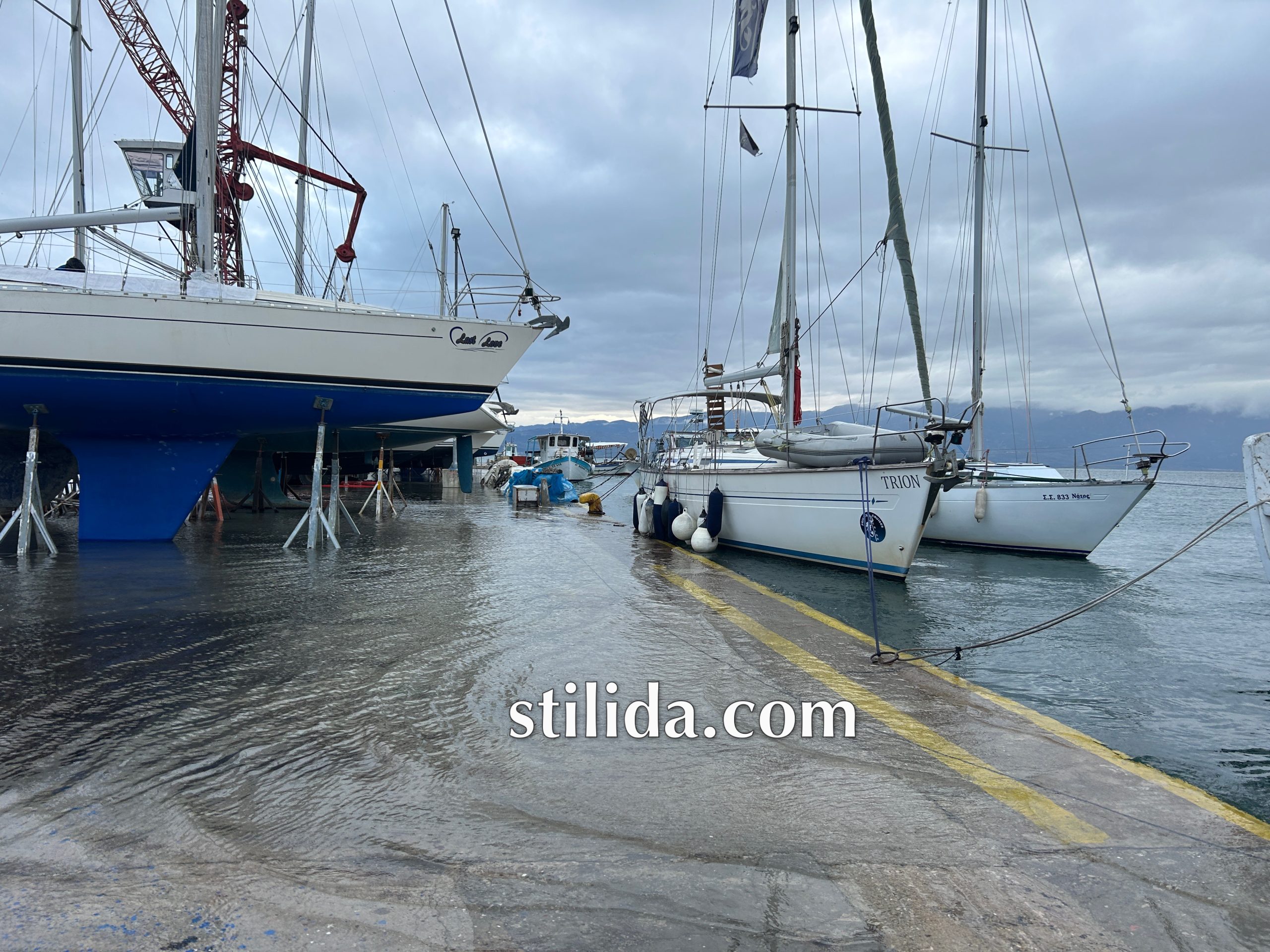 Στυλίδα: Πλημμύρισε η θάλασσα-Εντυπωσιακές εικόνες! — Stilida.com